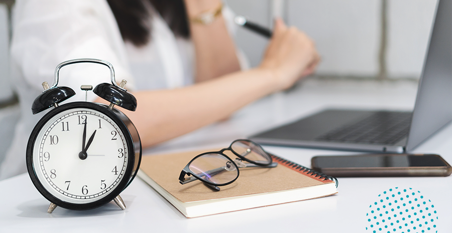 Como fazer controle de horas extras? [PLANILHA GRÁTIS]