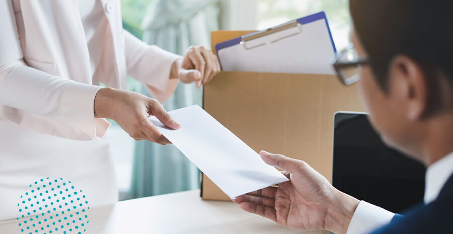 Aviso retroativo: entenda porque sua empresa deve evitar a prática